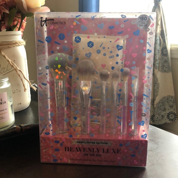 it cosmetics | Makeup | It Cosmetics Full Brush Set | Poshmark